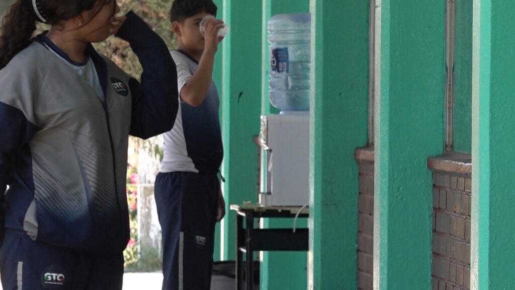 DIRECTOR DE LA SECUNDARIA ALFONSO SIERRA PARTIDA, RESPONDE ANTE ...